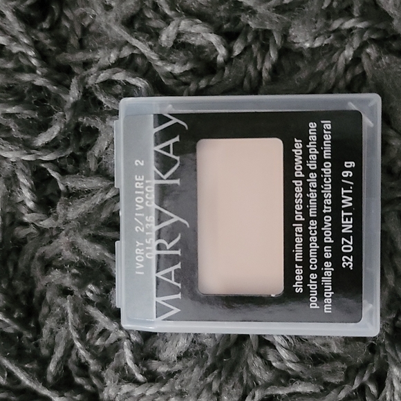 Mary Kay | Makeup | Nib Sheer Mineral Pressed Powderivory 2 | Poshmark